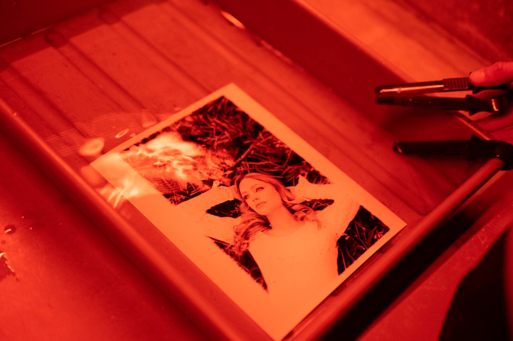 Developing A Print in the Darkroom: A Simple Guide for Beginners ...