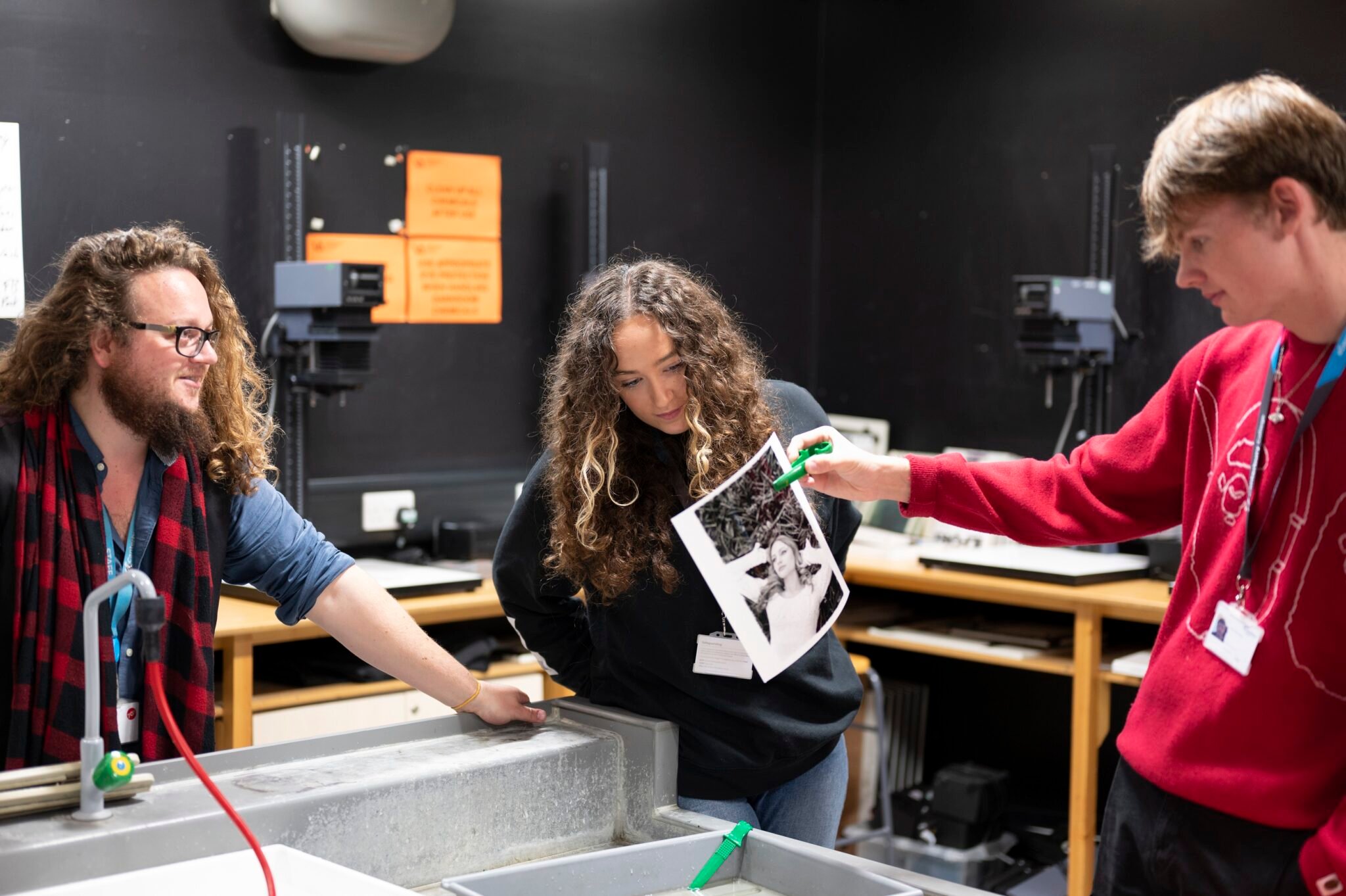 Developing A Print in the Darkroom: A Simple Guide for Beginners ...